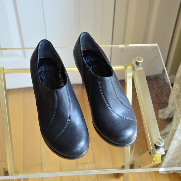 Dansko | Shoes | Dansko Black Nappa Leather Bennett Shooties Pumps Size ...